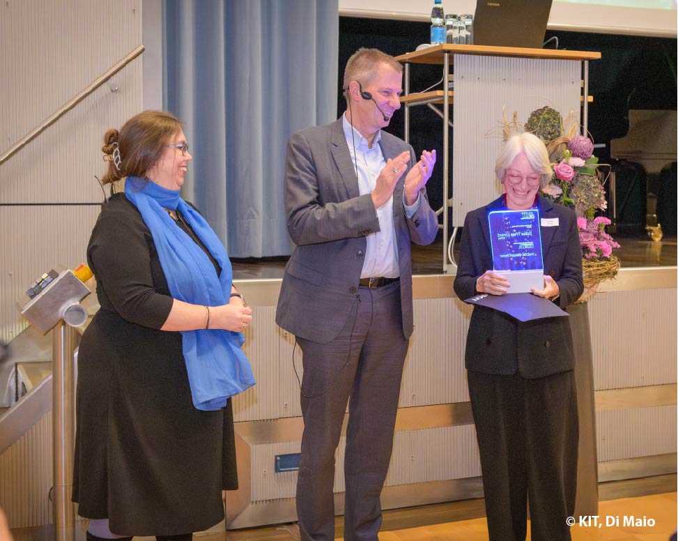 KIT - Stiftung - News-Archiv - Julius Wess-Preis 2024 verliehen